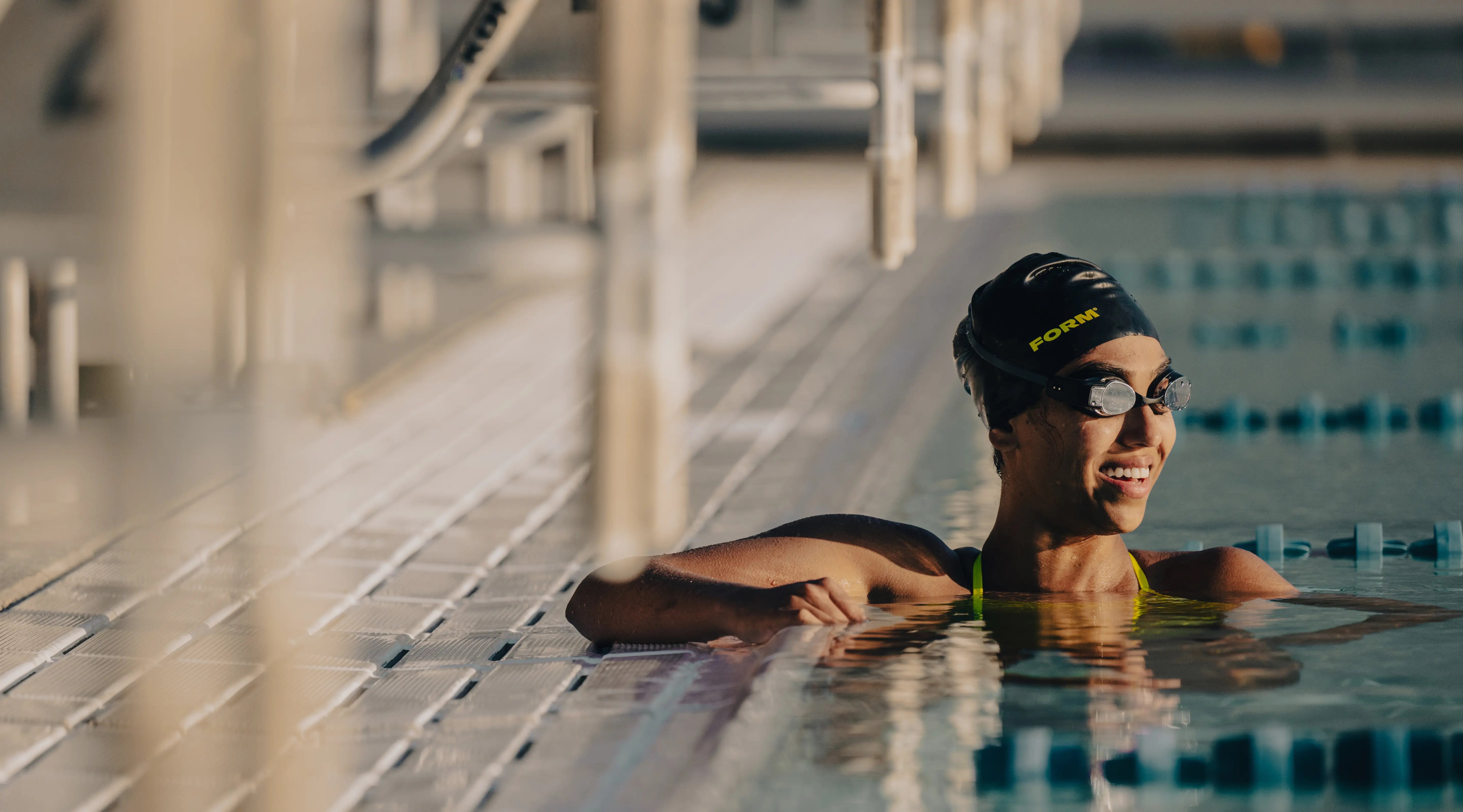 FORM Smart Swim Goggles and Swim App – FORM Australia